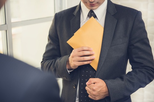 Embezzlement Lawyer in Glendale | Free Consultations 24/7