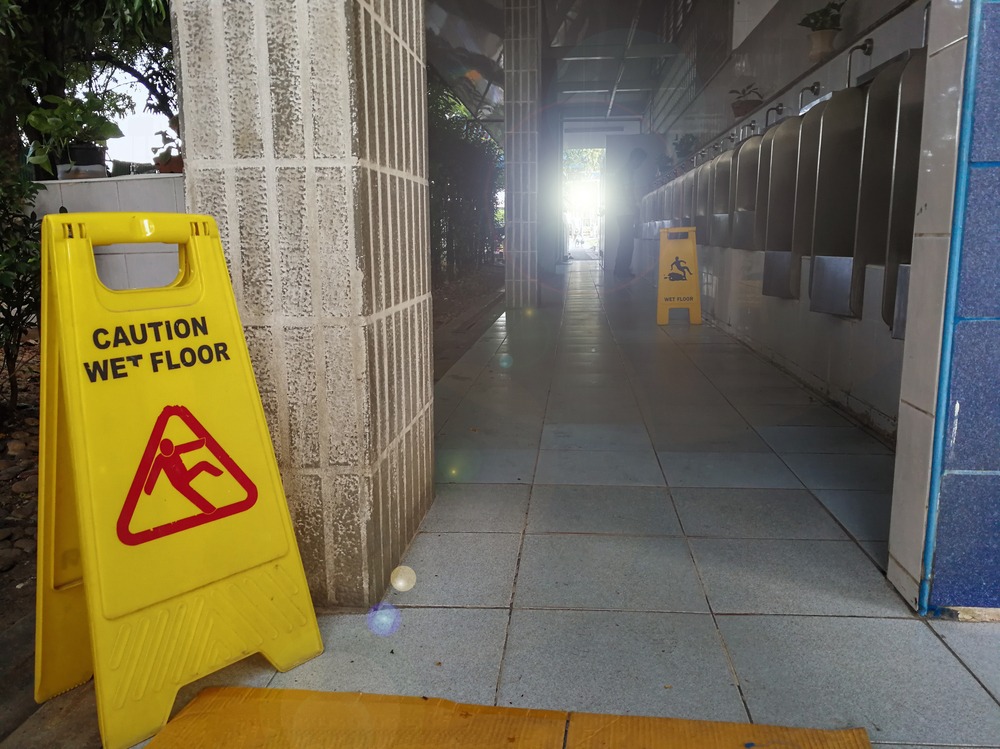Gas Station Slip and Fall Lawyer in Los Angeles